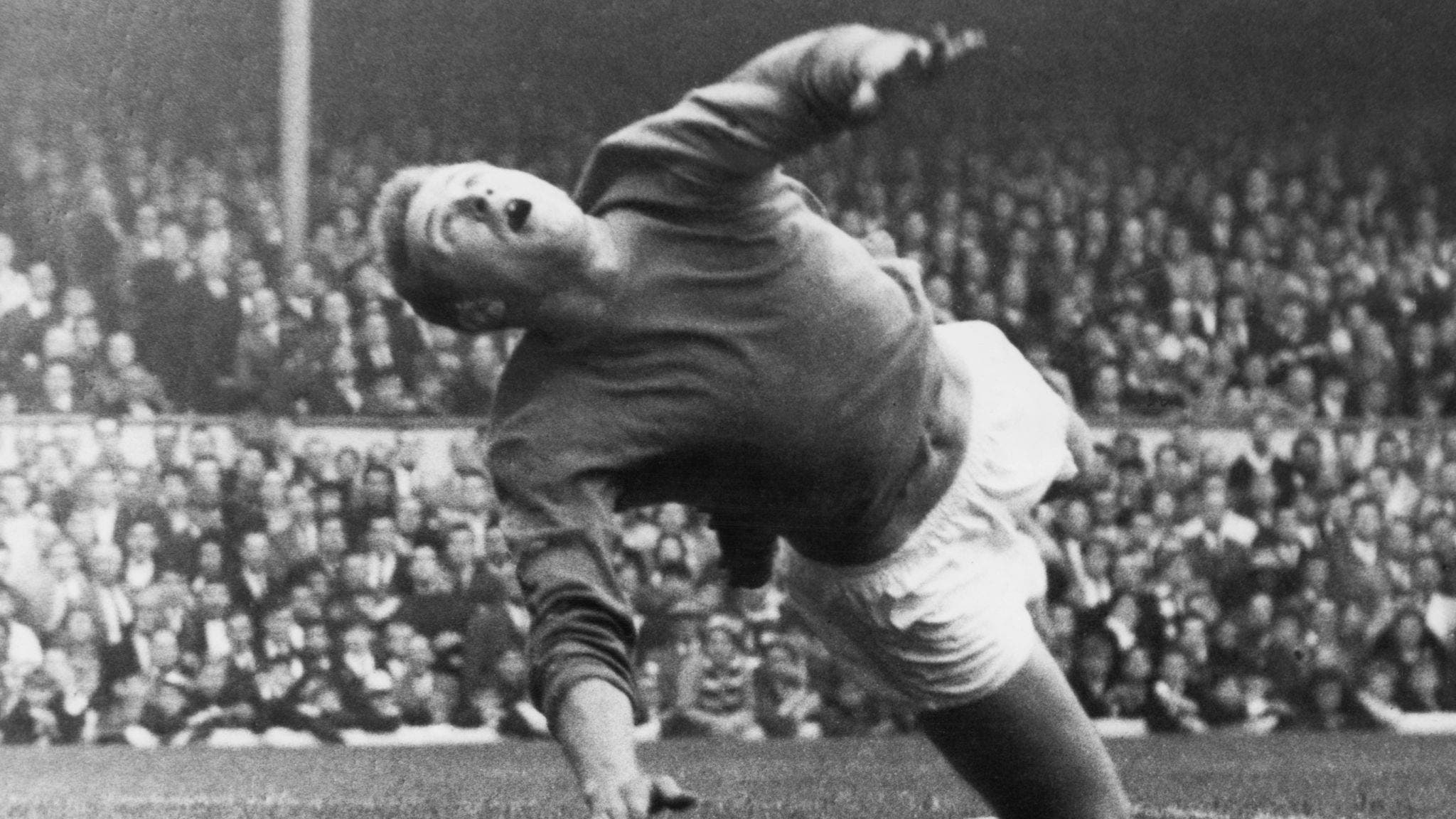 A Murit Harry Gregg. Era Unul Dintre Cei Mai Mari Portari Din Istoria ...