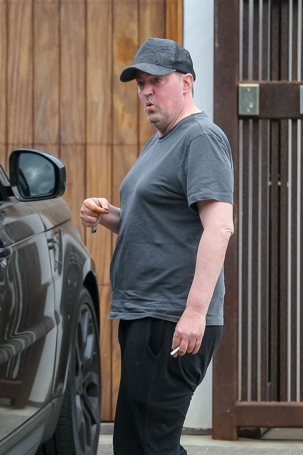 Matthew Perry, Actorul Din Serialul «Friends» S-a Transformat Total