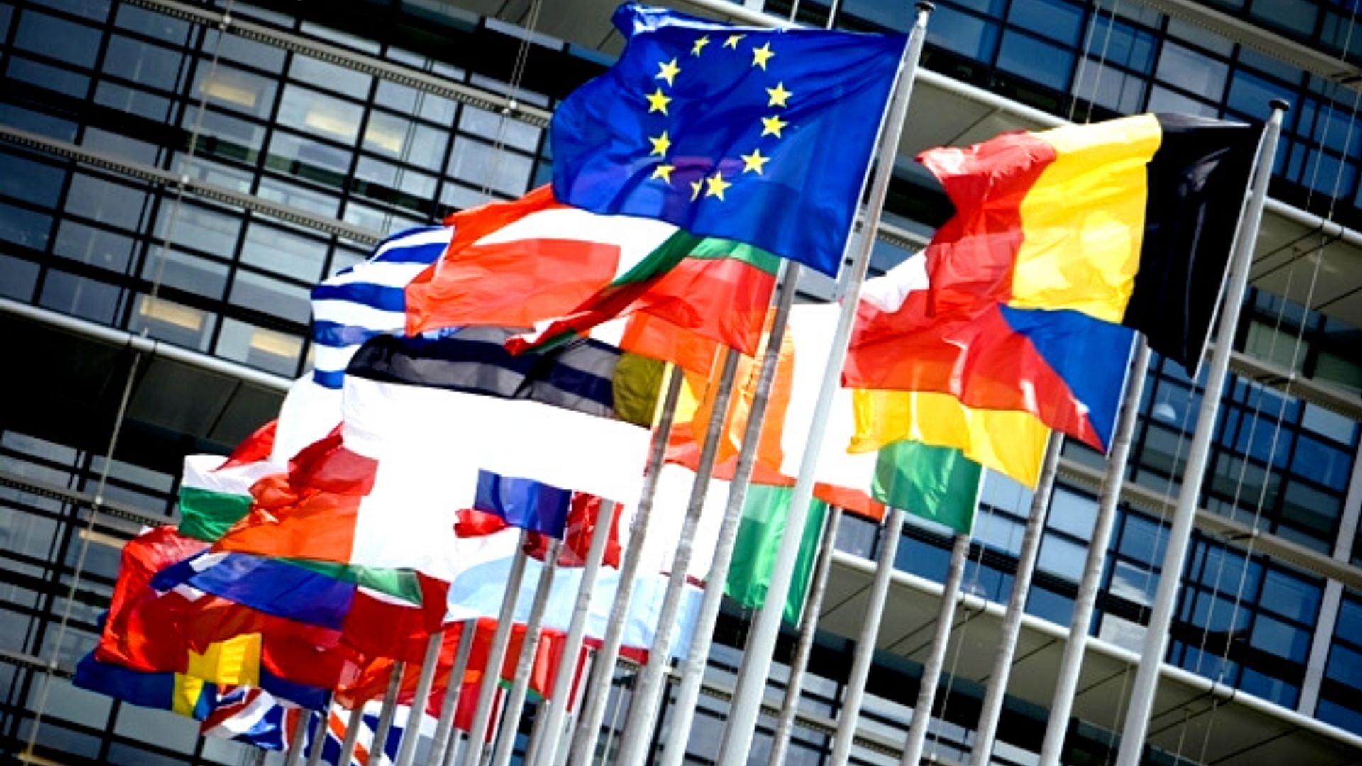 Toate Statele Membre Ale UE Au Aprobat Planul De Redresare Pentru A ...