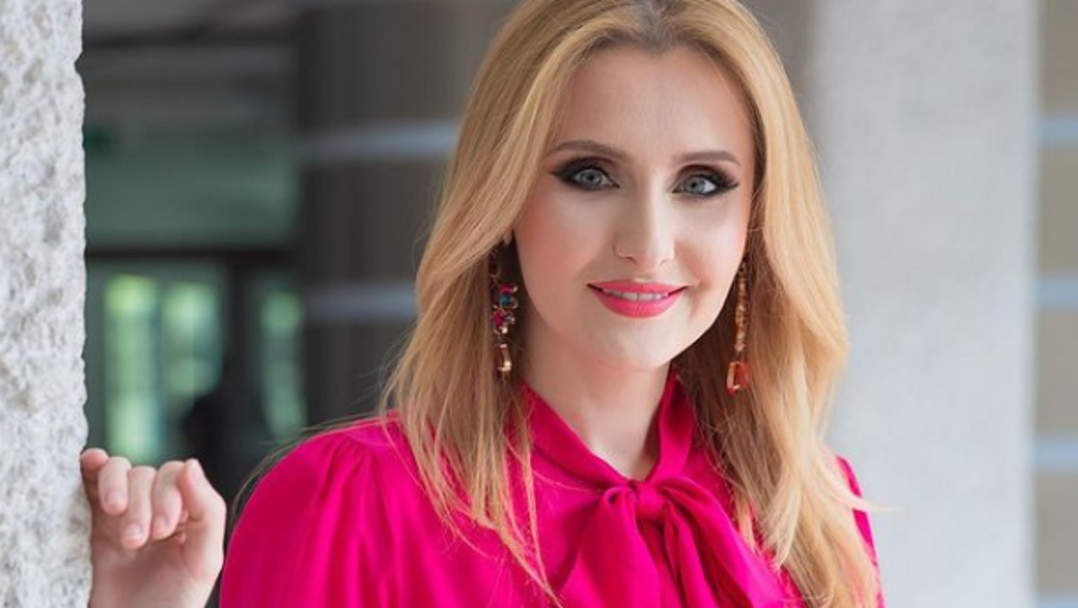 Cum A Fost Surprinsă Alina Sorescu, După Zvonurile Că A Divorțat în ...