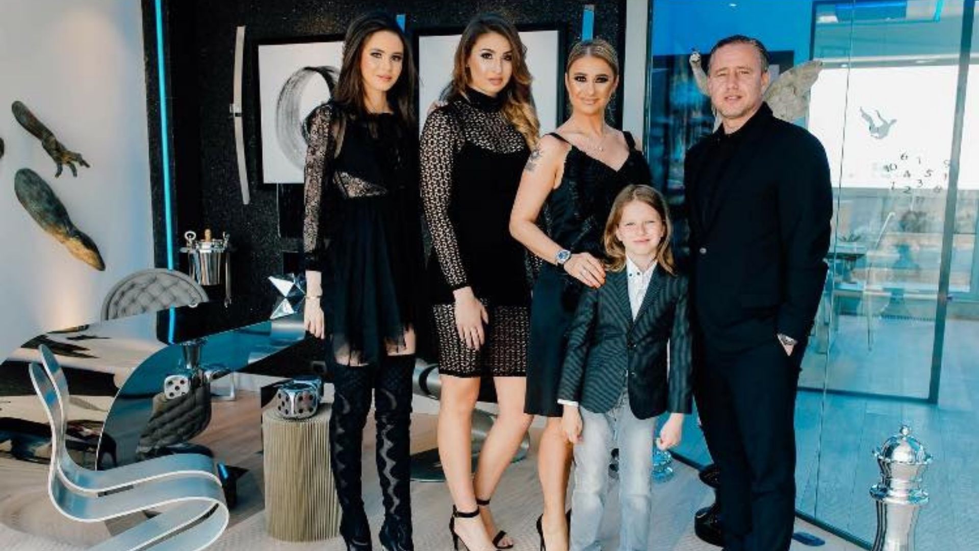 Rebecca, Fiica Anamariei Prodan, Gest Obscen Pentru Reghecampf: "Asta E ...