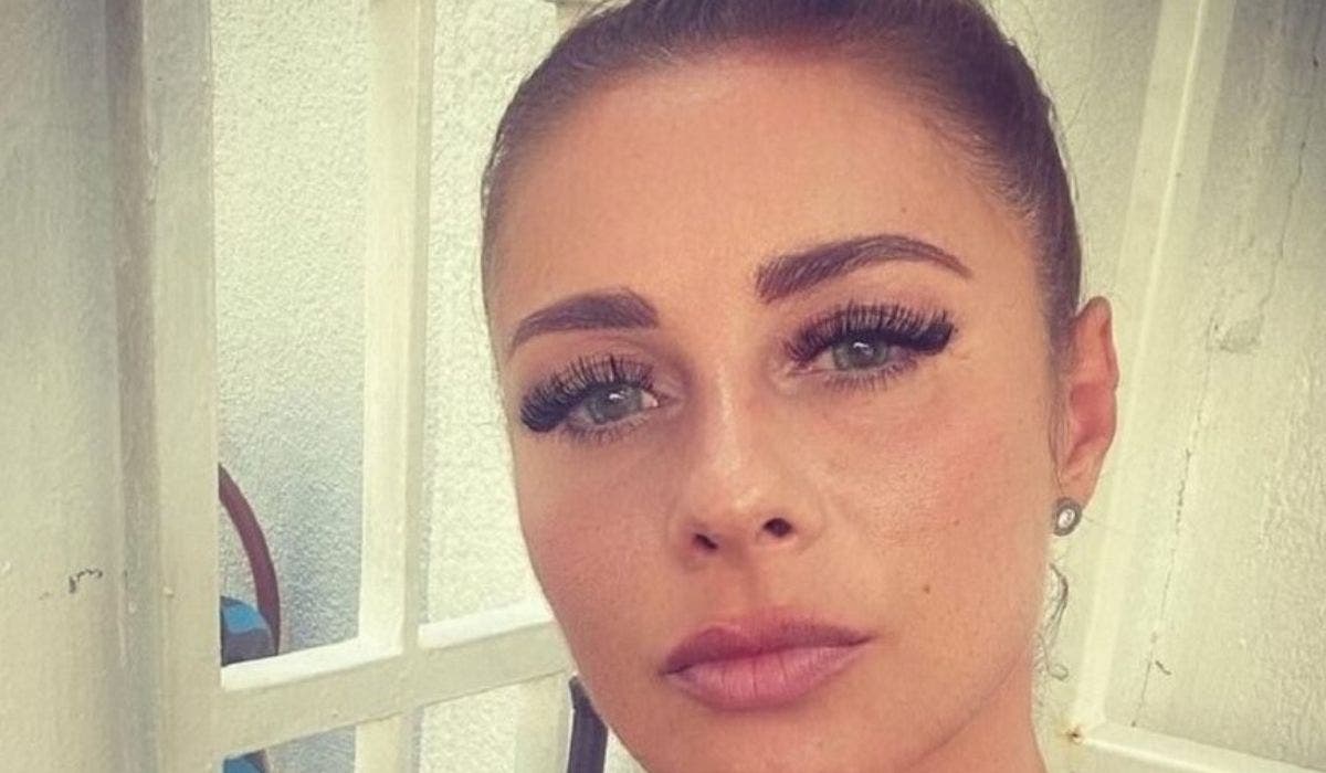 Anamaria Prodan își Calcă Pe Orgoliu și Recunoaște Că Laurențiu Reghecampf E Fericit Fără Ea. Ce ...