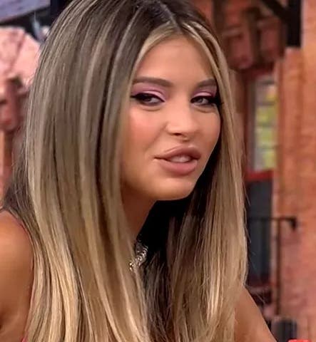 Lui Jador I S-au Aprins Călcâiele După Valeria Lungu