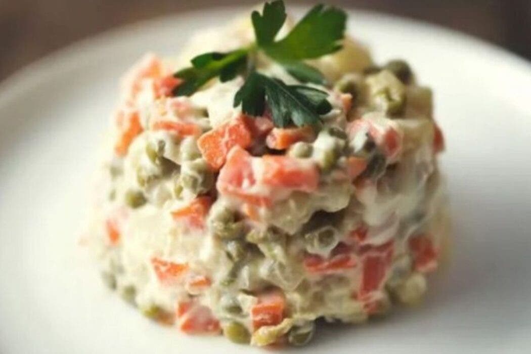 Secretul Pentru O Salată De Boeuf Perfectă: Ingredientul Esențial