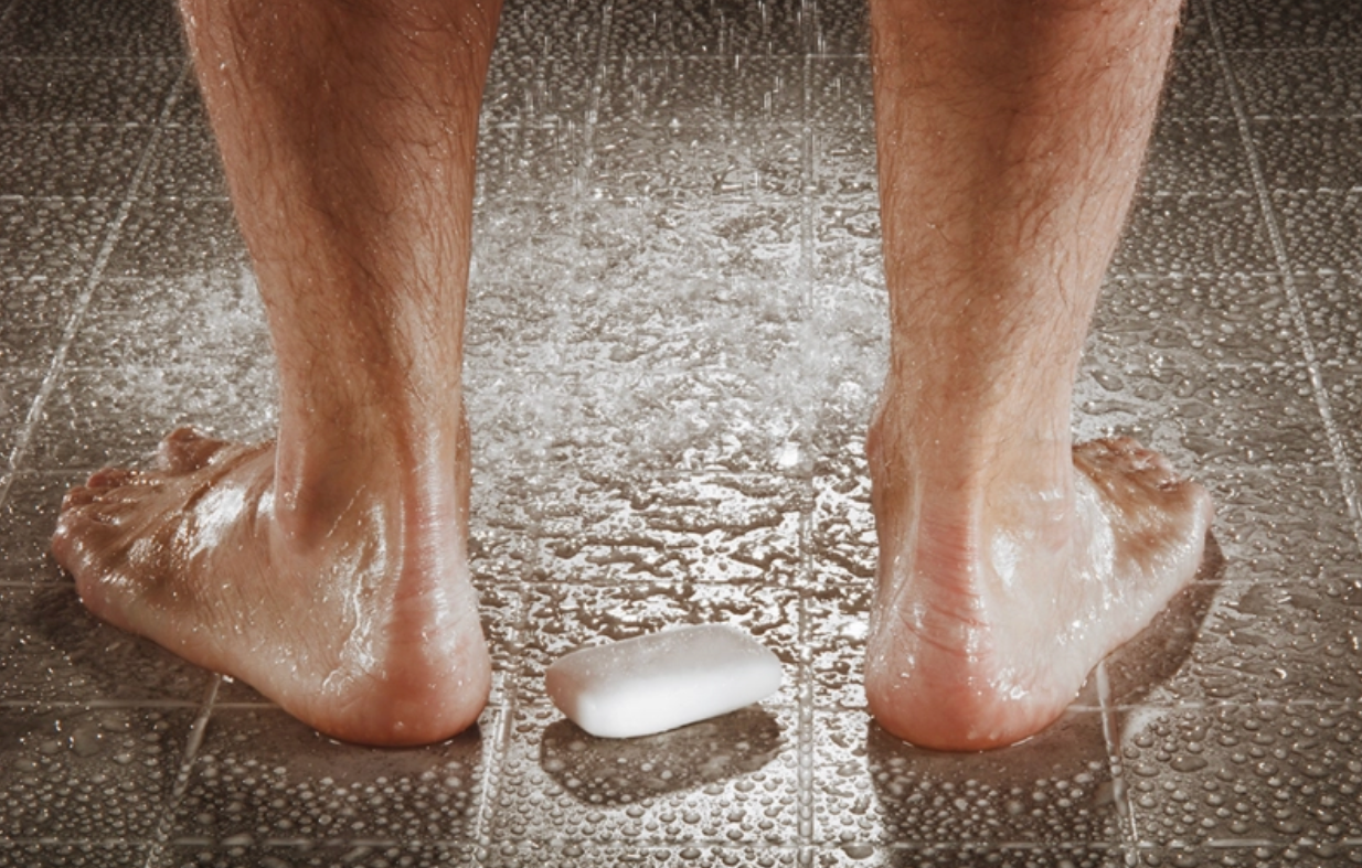 Cum Ne Spălăm Corect Picioarele? Greșelile Pe Care Le Fac Multe Persoane