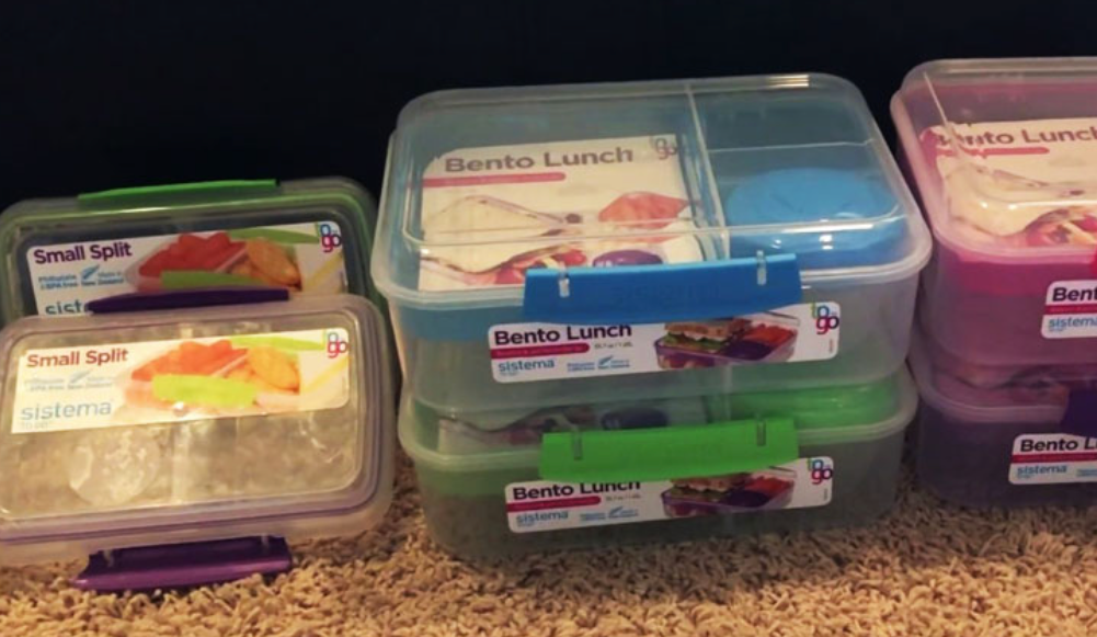 Cum Scoți Petele Care Par Imposibile De Pe Caserolă?