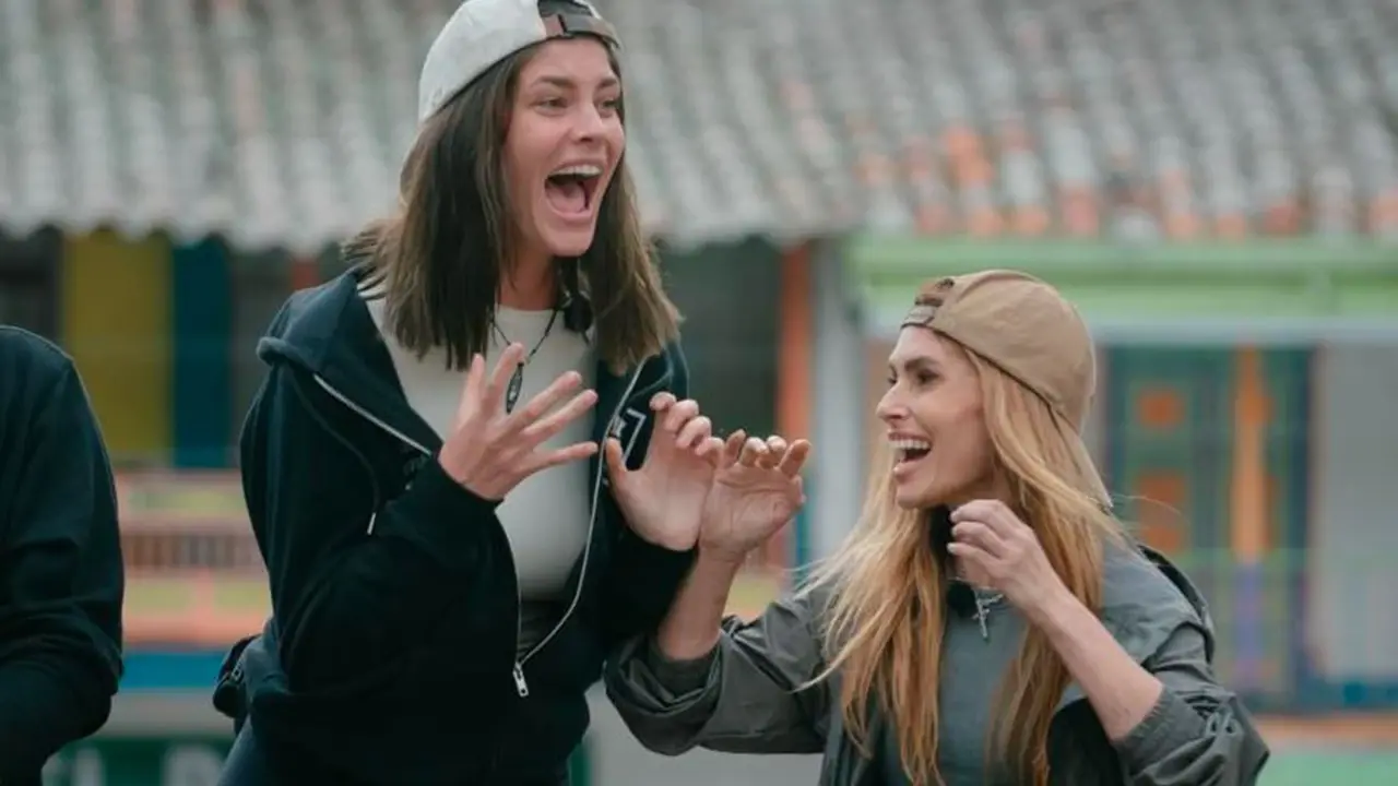 Câți Bani Au încasat Laura Giurcanu și Sânziana Negru, După Ce Au ...