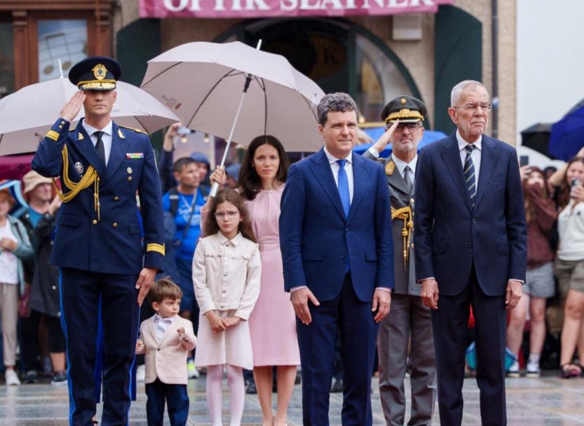 Cât Ar Costa, De Fapt, Pantofii Purtați De Aheea, Fiica Lui Nicușor Dan ...