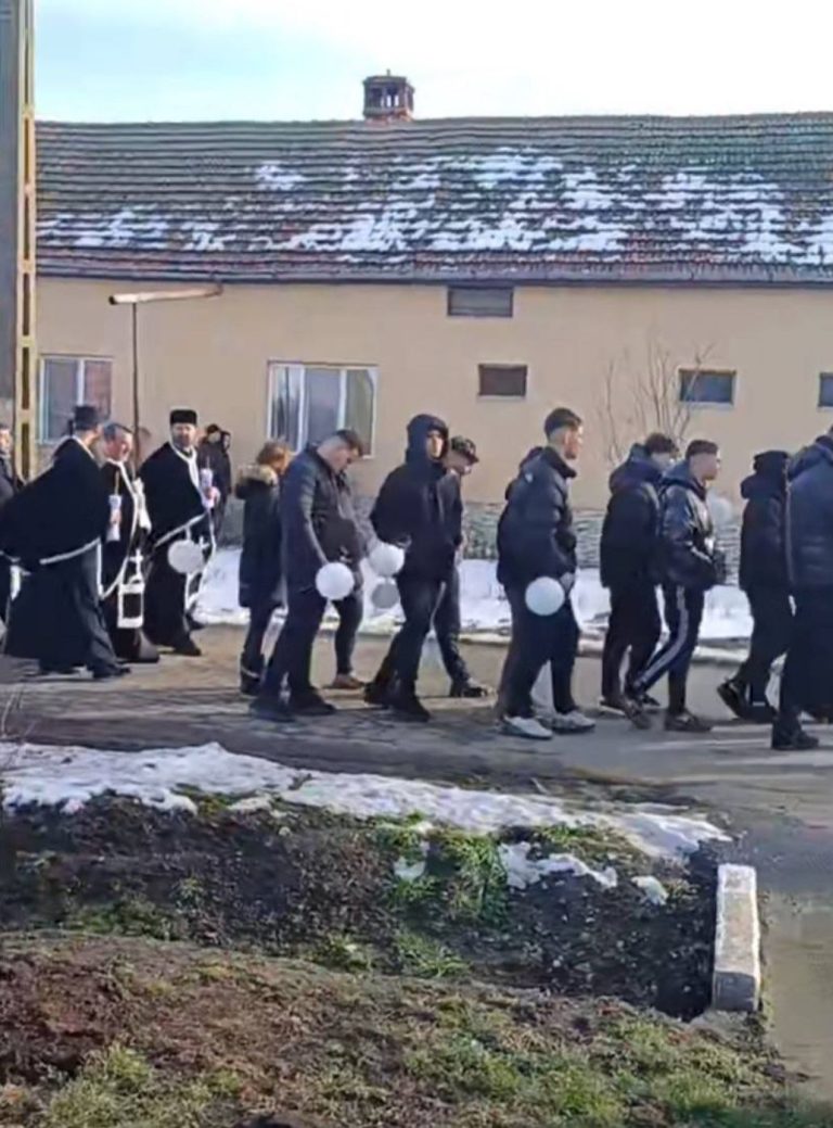 Scene Copleșitoare în Cenei La înmormântarea Lui Mario Berinde. Ce Gest ...